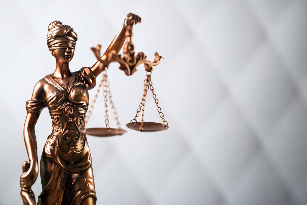 Reflexões Jurídicas: Os Desafios e Avanços do Direito em 2024 – Andre ...